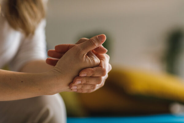 Does Cracking Knuckles Cause Arthritis? | Santa Rosa Orthopaedics